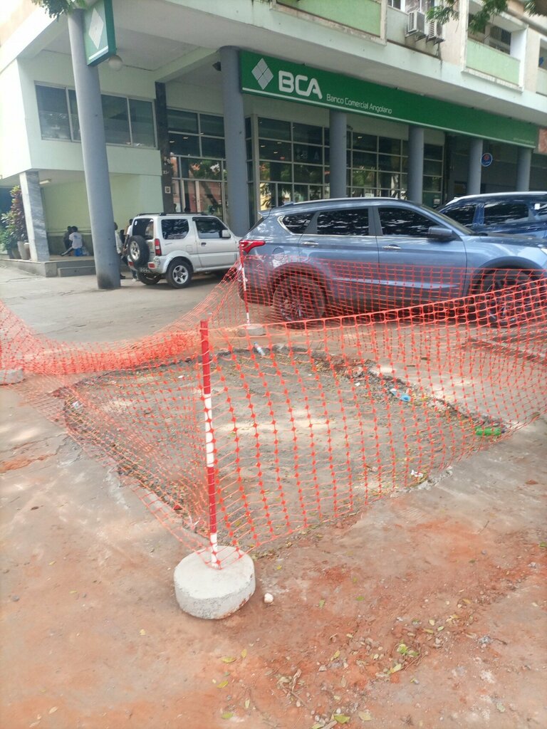 Banka Banco Comercial Angolano, Loanda, foto