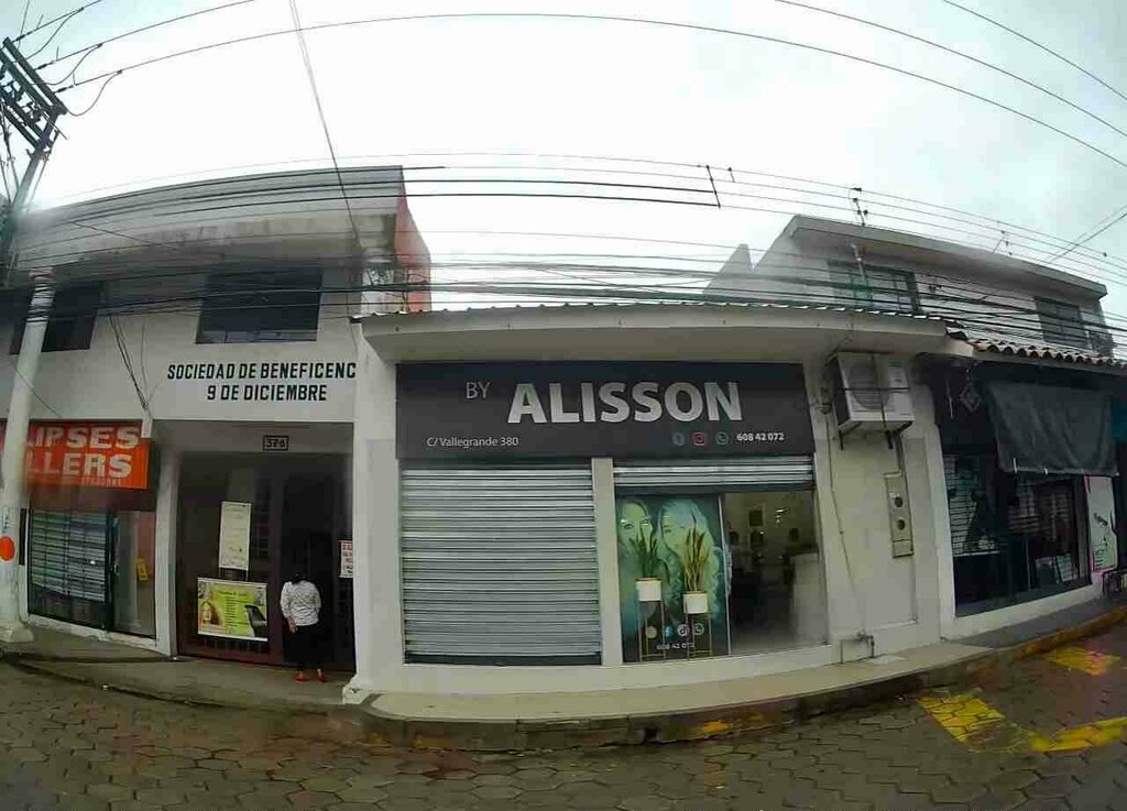 Alışveriş merkezleri By Alisson Estilista, Santa‑Krus, foto