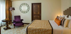 Radisson Blu Hotel Ahmedabad (State of Gujarat, Ahmedabad Sardar Vallabhbhai Patel International Airport), otel  Ahmadabad'dan