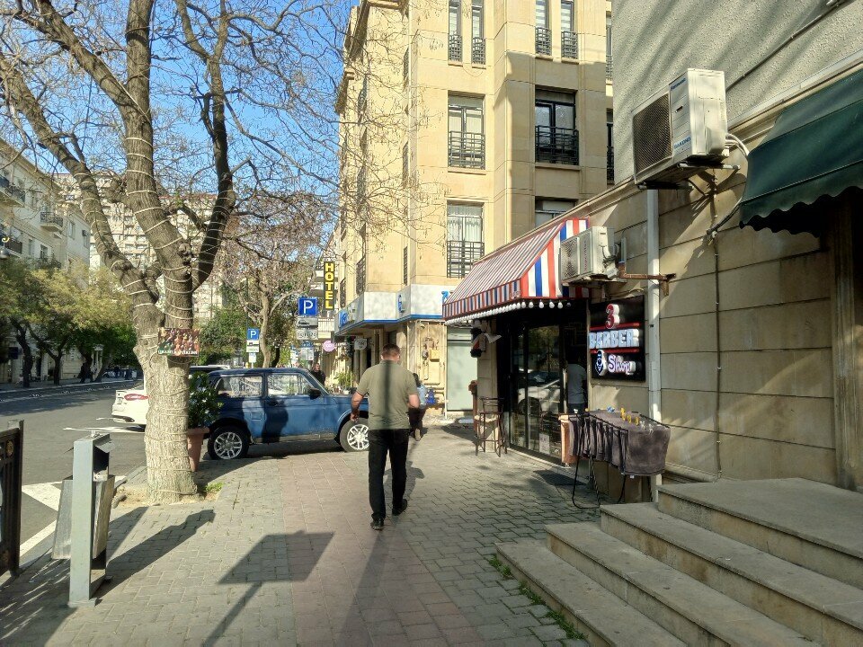 Berberler 3 Barbershop, Bakü, foto