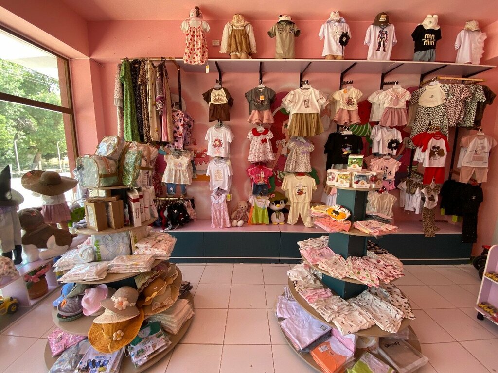 Çocuk mağazaları Little Bahora Boutique, Karşı, foto