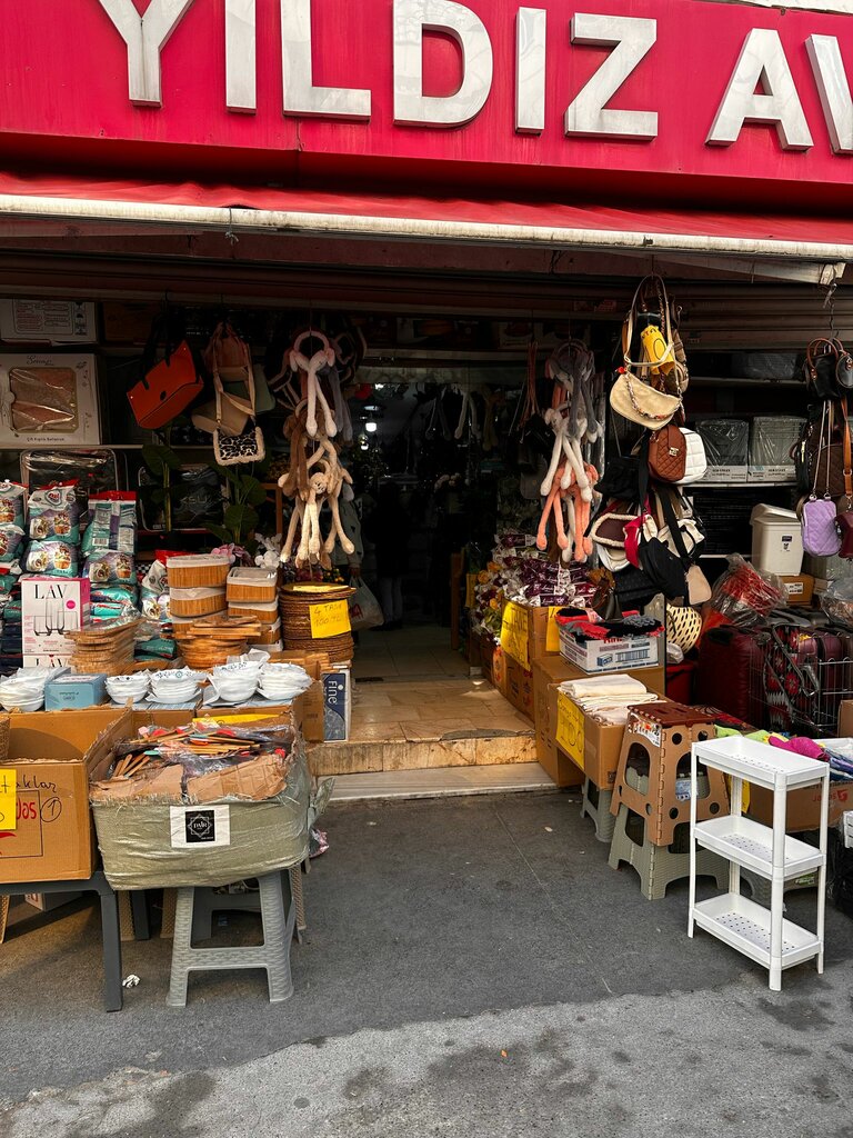Ucuzluk mağazası Yıldız Avm, İstanbul, foto
