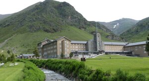Hotel Vall de Nuria (Comunidad Autònoma de Cataluña, Provincia de Girona, Queralbs, Estació de Muntanya Vall de Núria 17534), otel  Katalonya'dan