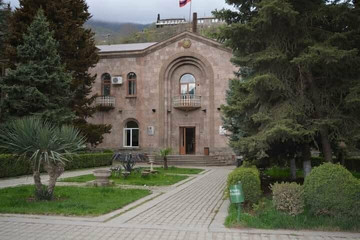 Belediyeler, devlet daireleri Municipality of Ijevan, İcevan, foto