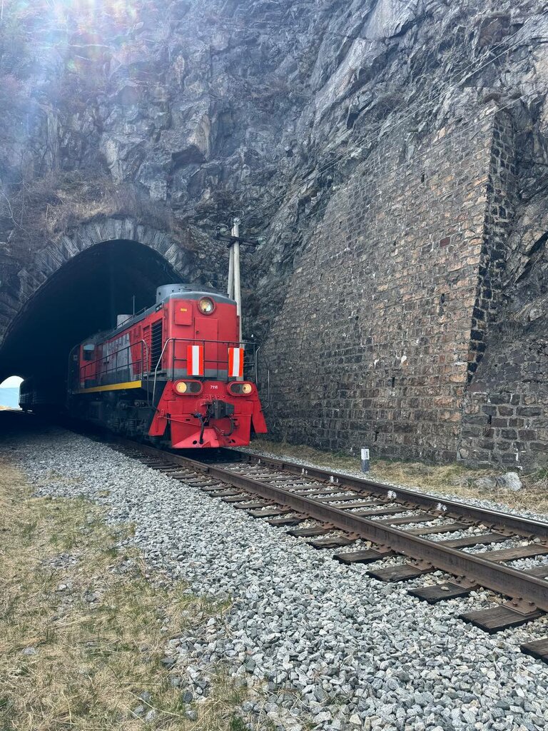 Turistik yerler Тоннель № 37 Большая Упорная Губа, İrkutskaya oblastı, foto