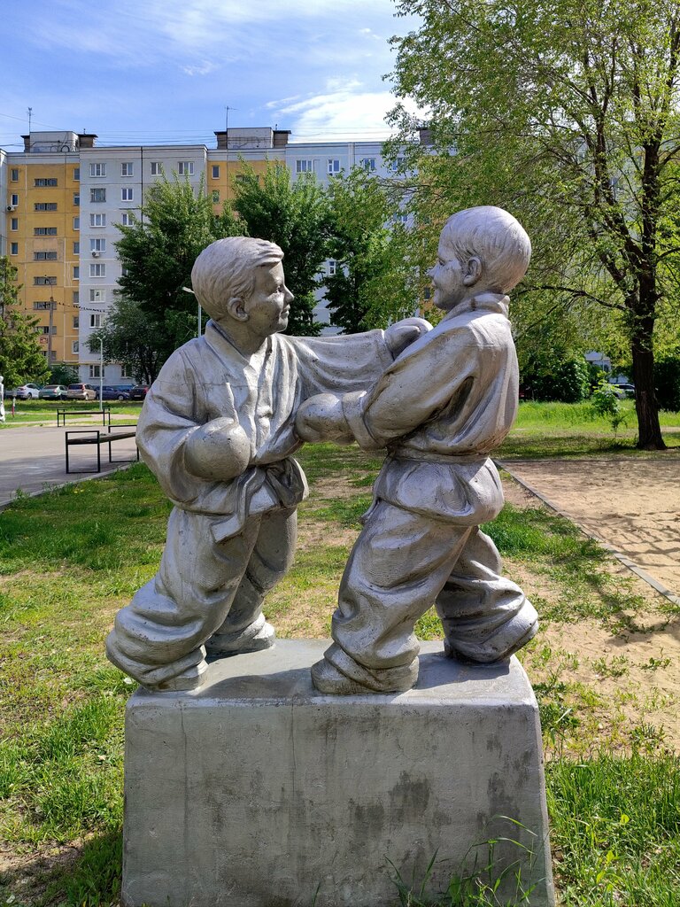 Park, sokak heykeli Юные боксёры, Kazan, foto