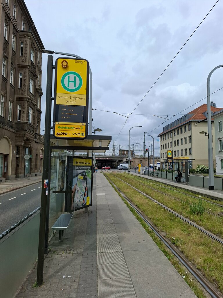 Toplu taşıma durağı Anton- / Leipziger Straße, Dresden, foto