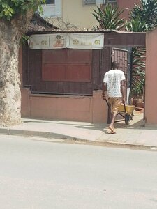 Bar (Luanda, Rua de Massangano), bar  Loanda'dan