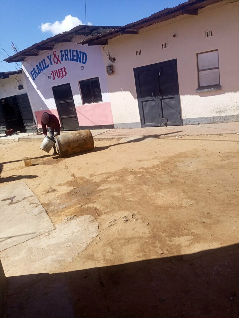Spor ve jimnastik salonları Mtendere east, Lusaka, foto