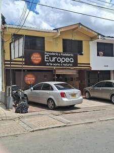 Europea (Valle del Cauca, Municipio de Santiago de Cali, Carrera 70, 10-118), ekmek fırını  Cali'den