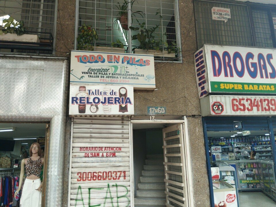 Akümülatör ve şarj cihazları Todo EN Batteries, Cali, foto