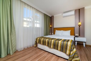 Armas Gül Beach (Antalya, Kemer, Yeni Mah., Atatürk Ve Demokrasi Blv., 81), otel  Kemer'den