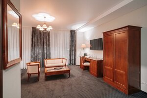 Russian Seasons Comfort Hotel Porechie (No:22к1, Yugo-Vostochniy Administrative Okrug, Kapotnya District, 2nd Quarter, Moscow), otel  Moskova'dan