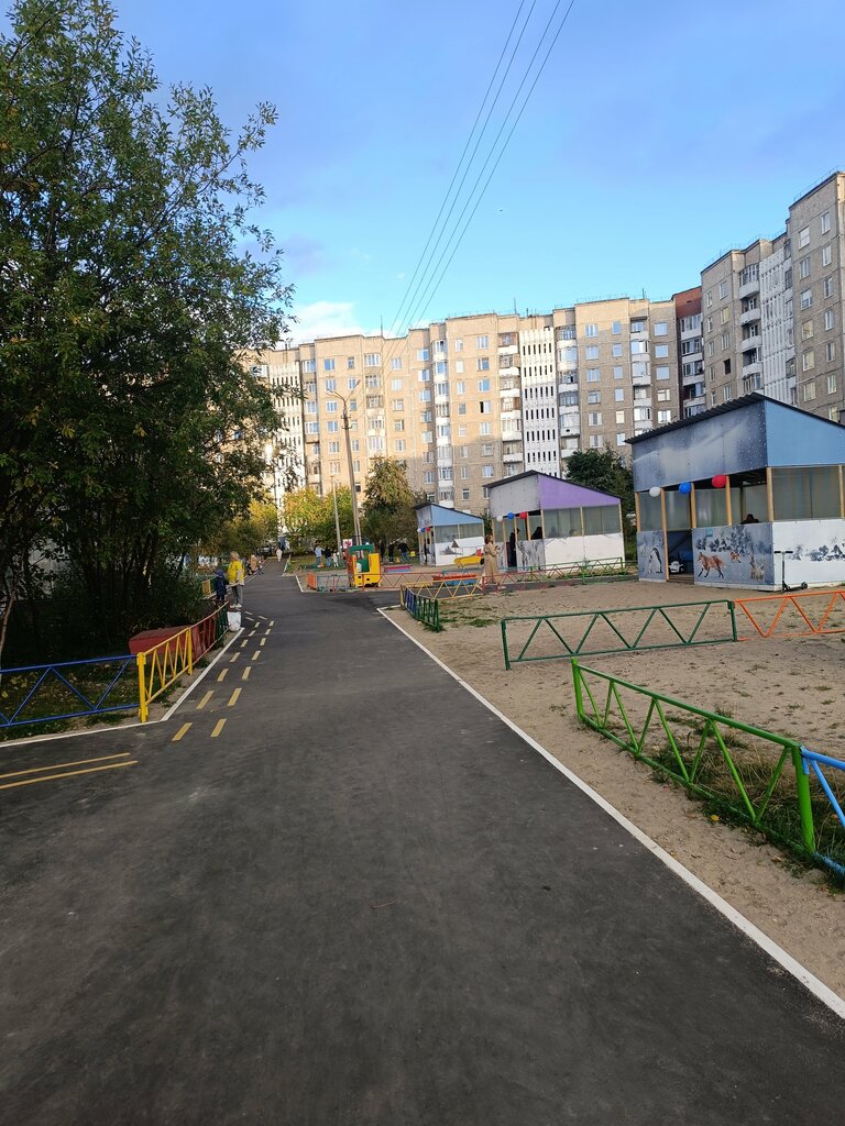 Anaokulları № 30 Pingvinenok detsky sad, Monchegorsk, foto