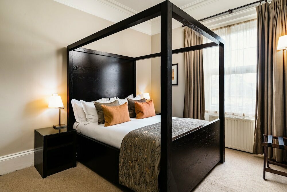 Otel Forest Lodge, , foto