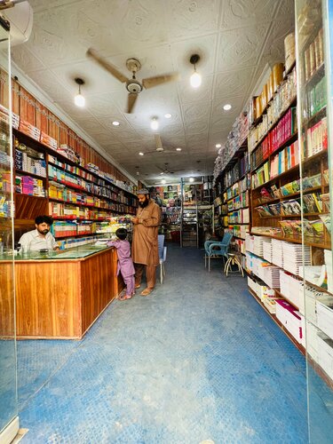 Moona Books, bookstore, City of Multan, Old Shujabad Road — Yandex Maps