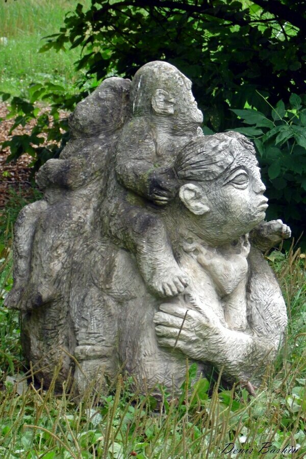 Park, sokak heykeli Мамка, кот и лялька, Moskova, foto