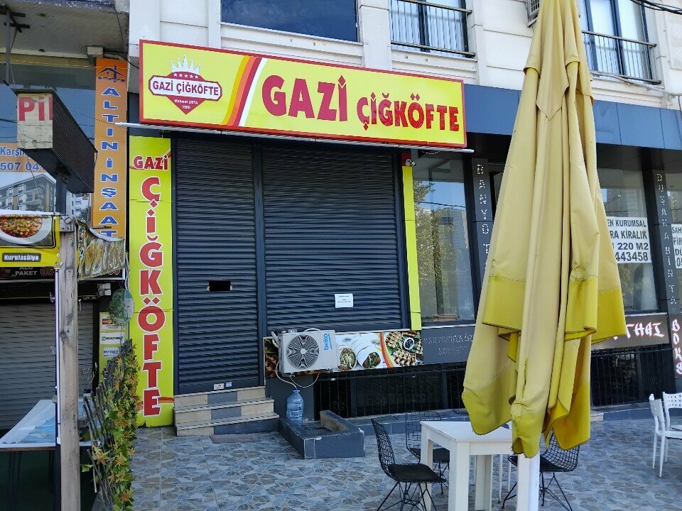 Yemek salonu, gastromarket Gazi Çiğköfte, İstanbul, foto