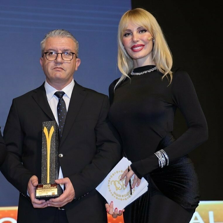 Üniversiteler Iqy Technical University, İzmir, foto