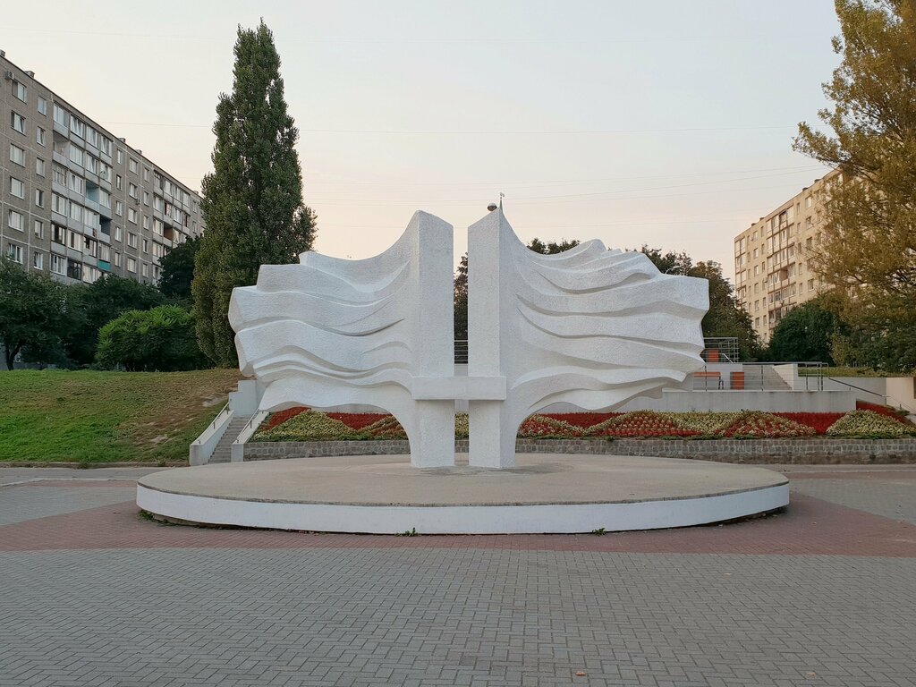 Anıt, heykel Советско-польской дружбе, Kaliningrad, foto