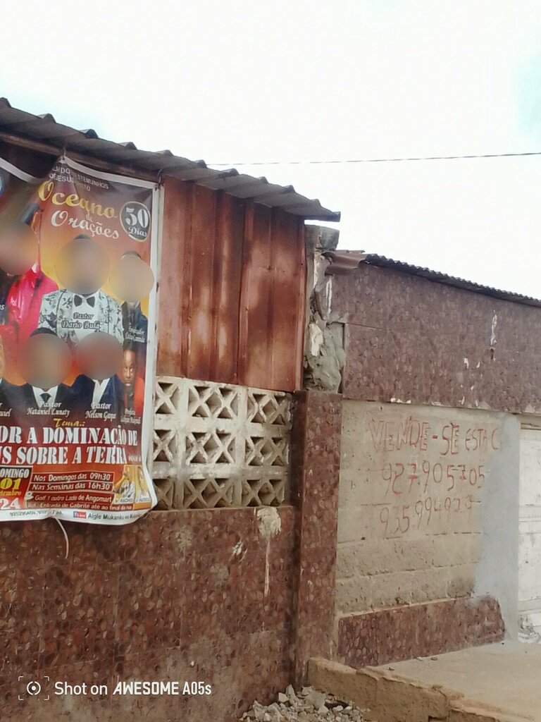Dini dernekler Igreja Tocoista, Loanda, foto