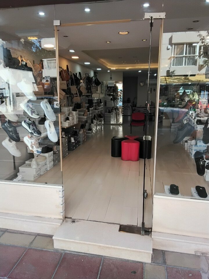 Ayakkabı mağazaları Zevkim Ayakkabı, İzmir, foto