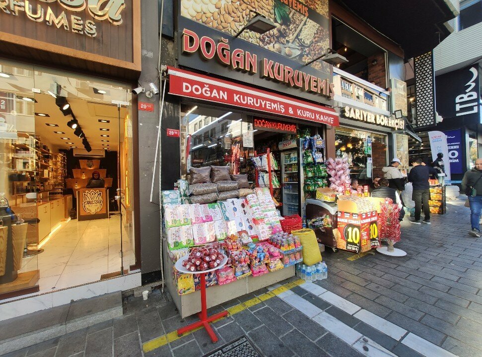 Kuruyemiş, atıştırmalık, kuru meyve Doğan Kuruyemiş, İstanbul, foto