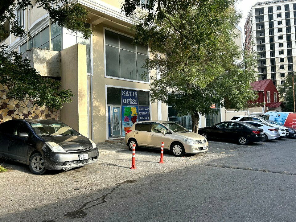 Emlak ofisi Satış Ofisi, Bakü, foto