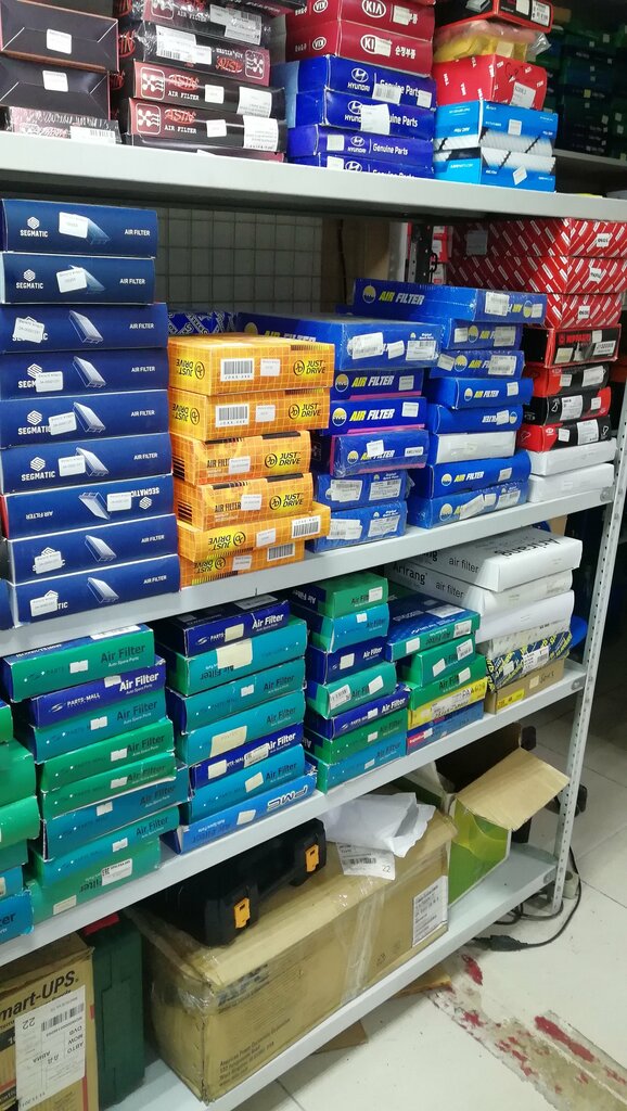 Otomobil yedek parçaları Rs grupp, Moskova, foto