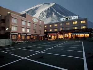 West Inn Fuji-Yoshida (1205 Matsuyama, Fujiyoshida City, Yamanashi Prefecture, Japan 403-0016), otel