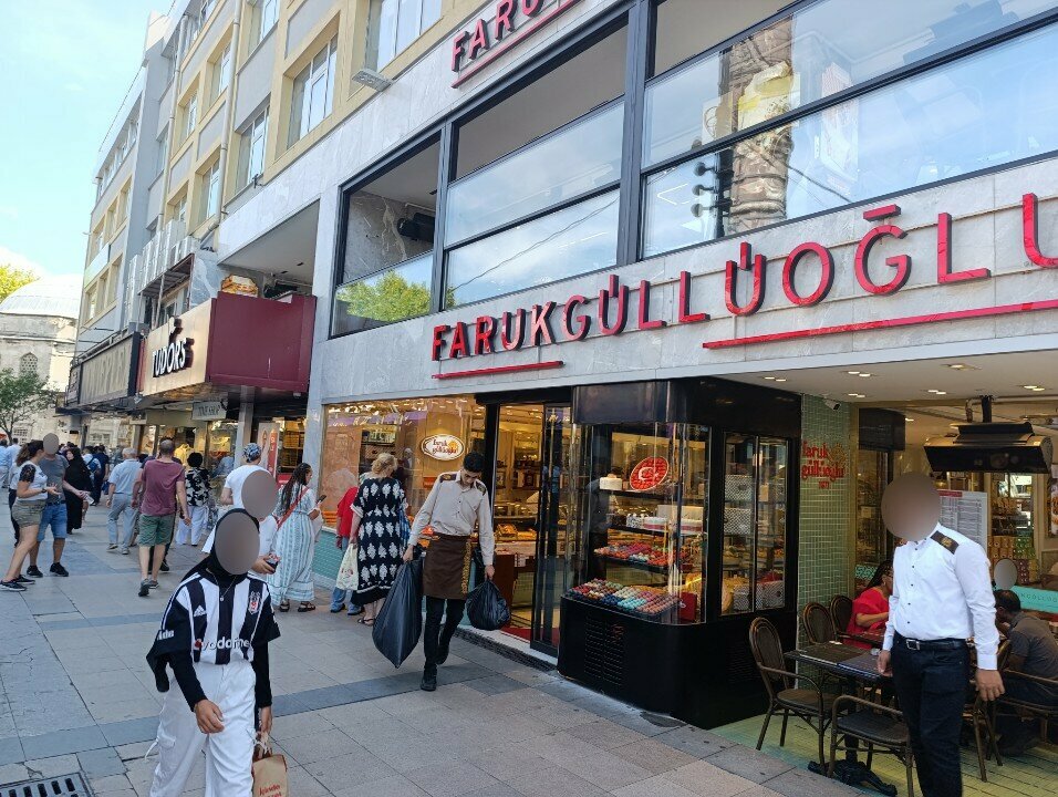 Restoran Faruk Güllüoğlu, İstanbul, foto