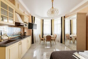 Venezia (Oktyabrskaya ulitsa No:9), otel  Briansk'tan