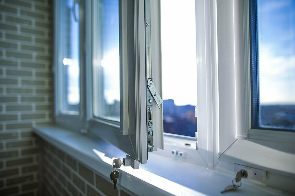 Pencere üretim, satış ve montaj firmaları Studiya okon, Izhevsk, foto