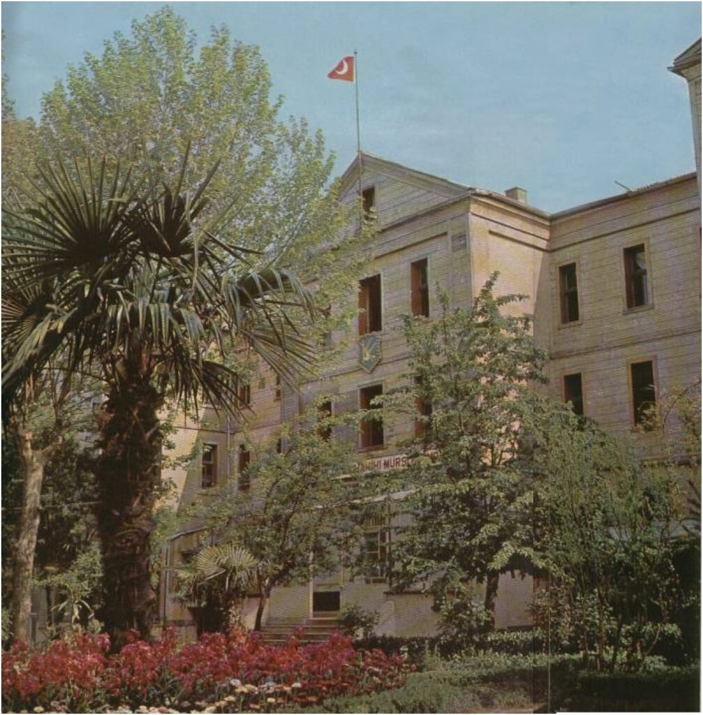 Sivil toplum kuruluşları Kadıköy Maarif Koleji ve Anadolu Lisesi Mezunlar Derneği, İstanbul, foto