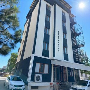 Bey Baba Otel (Balıkesir, Ayvalık, Altınova Mah., Cumhuriyet Cad., 48), otel  Ayvalık'tan
