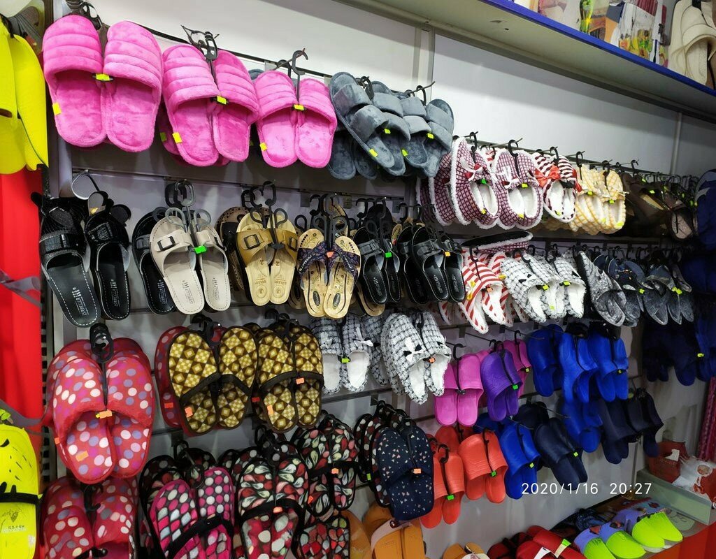 Hediyelik eşya mağazaları Ödemiş Kemeralti Çarşisi, Ödemiş, foto