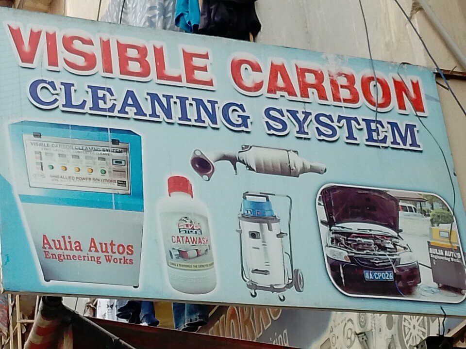 Otomobil yedek parçaları Visible carbon, Karaçi, foto