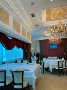 Serebryanaya bashnya (ulitsa Chkalova No:1/3), restoran  Orenburg'dan