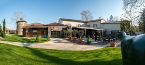 Relais Du Silence Domaine La Charpiniere (Auvergne-Rhône-Alpes, Loire, Saint-Galmier), otel