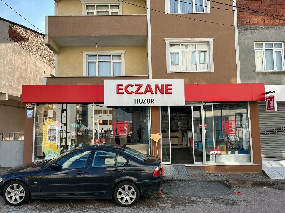 Eczaneler Huzur Eczanesi, İstanbul, foto
