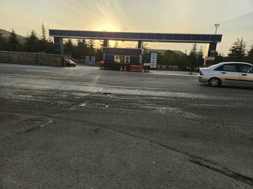 Geçiş noktaları, güvenlik kontrol alanı Karşıyaka Mezarlığı 7. Giriş Kapısı, Ankara, foto