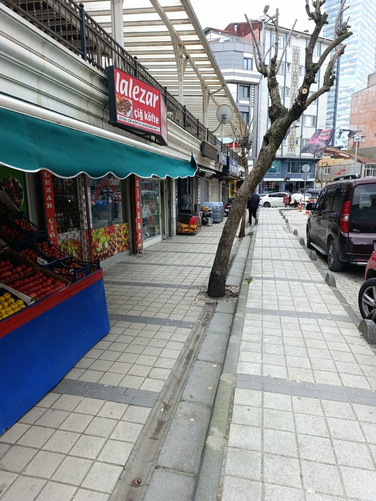 Züccaciye mağazaları Vural Ucuzluk Pazarı, İstanbul, foto