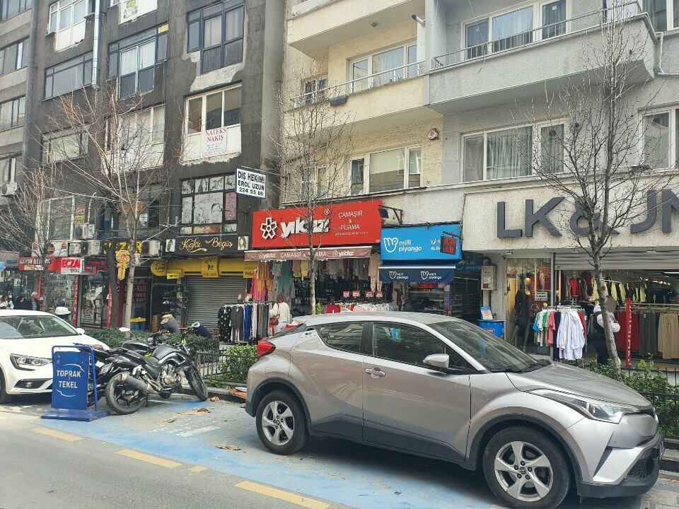 Özel ağız ve diş sağlığı klinikleri ve muayenehaneleri Diş Hekimi Erol Uzun, İstanbul, foto