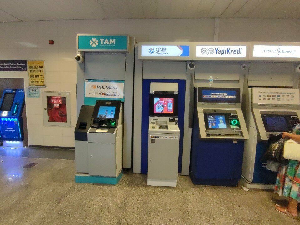 ATM'ler QNB ATM, İstanbul, foto