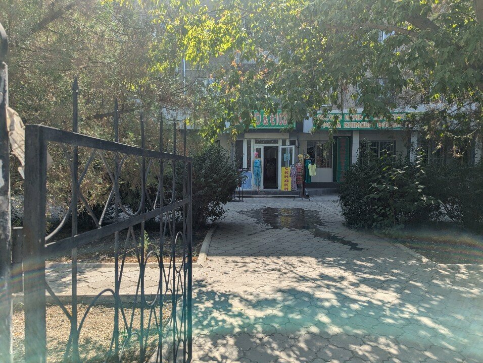 Giyim mağazası Brand & €100K, Taraz, foto