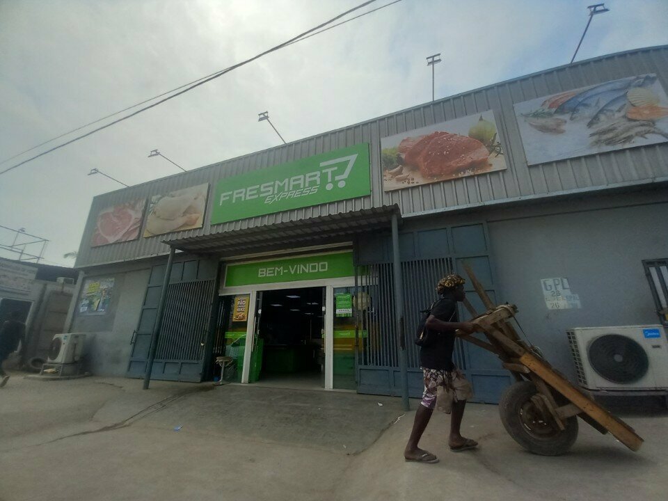 Süpermarket Fresmart, Loanda, foto