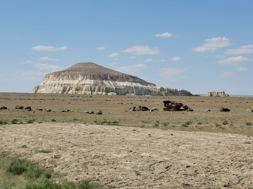 Dağ zirvesi Sherkala Mountain, Mangıstav eyaleti, foto