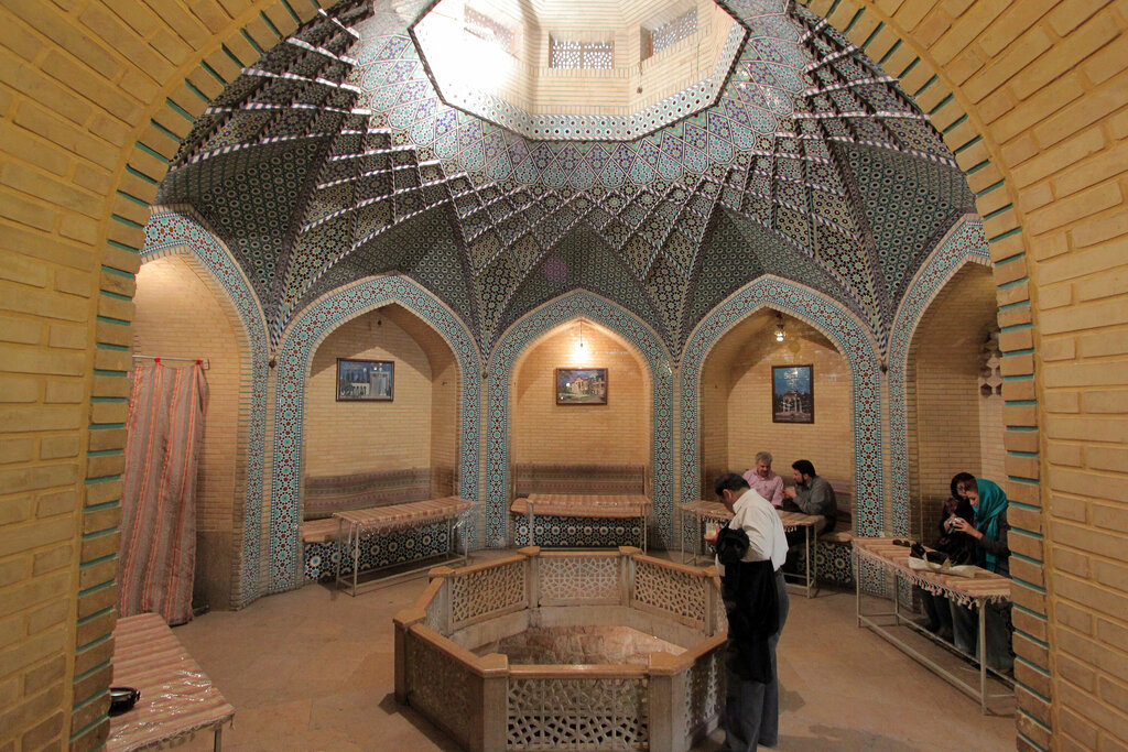 Anıt, heykel Şirazlı Sadi Mezarı, Shiraz, foto