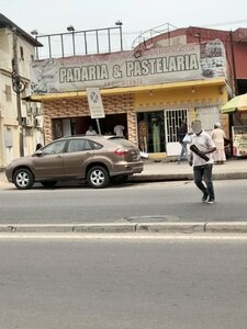 Pão Quente (Luanda Province, Municipality of Luanda, Chaba), ekmek fırını  Loanda'dan