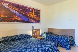 Hotel Ristorante Al Fiore (Lungolago Garibaldi No:9, Castelnuovo del Garda), otel